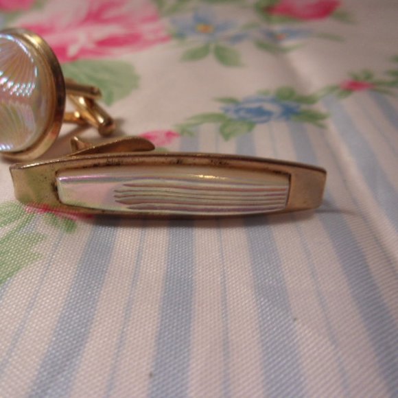 Vintage | Accessories | Vintage White Iridescent Cuff Link Tie Clasp ...